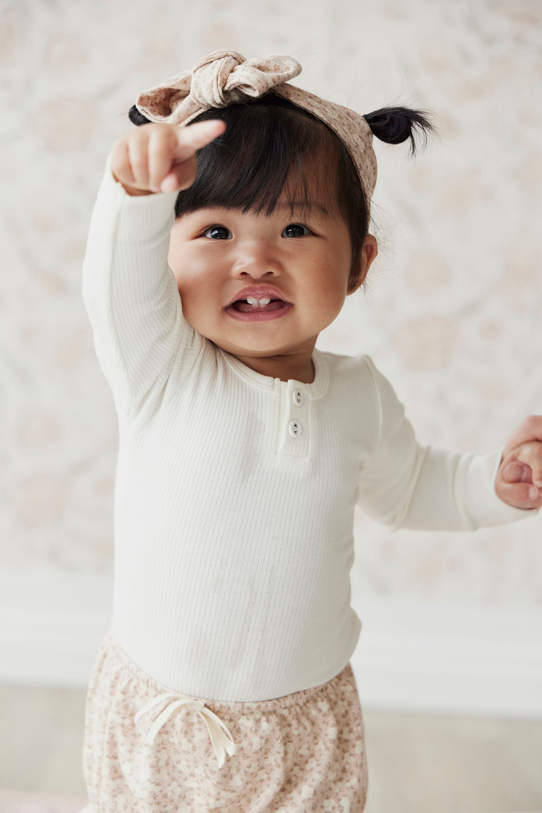 Organic Cotton Fine Rib Long Sleeve Bodysuit - Milk – Jamie Kay AU